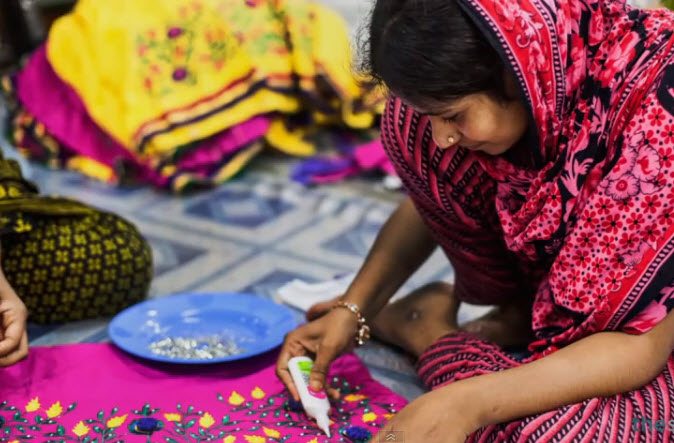 kids who make our clothes | Hebrew Nation Online